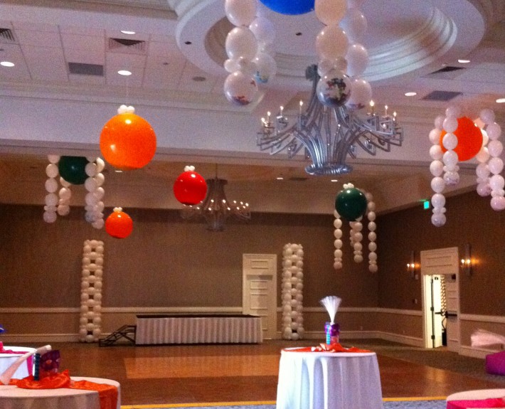 Ceilings-Dance floors - Balloon City will make your event magical