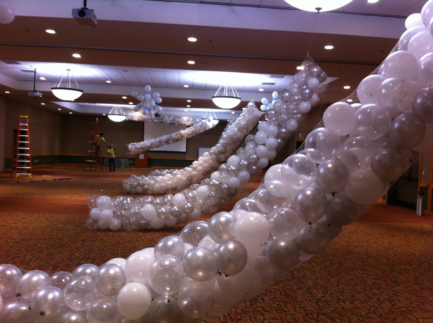 Holiday projects Archives - Balloon City